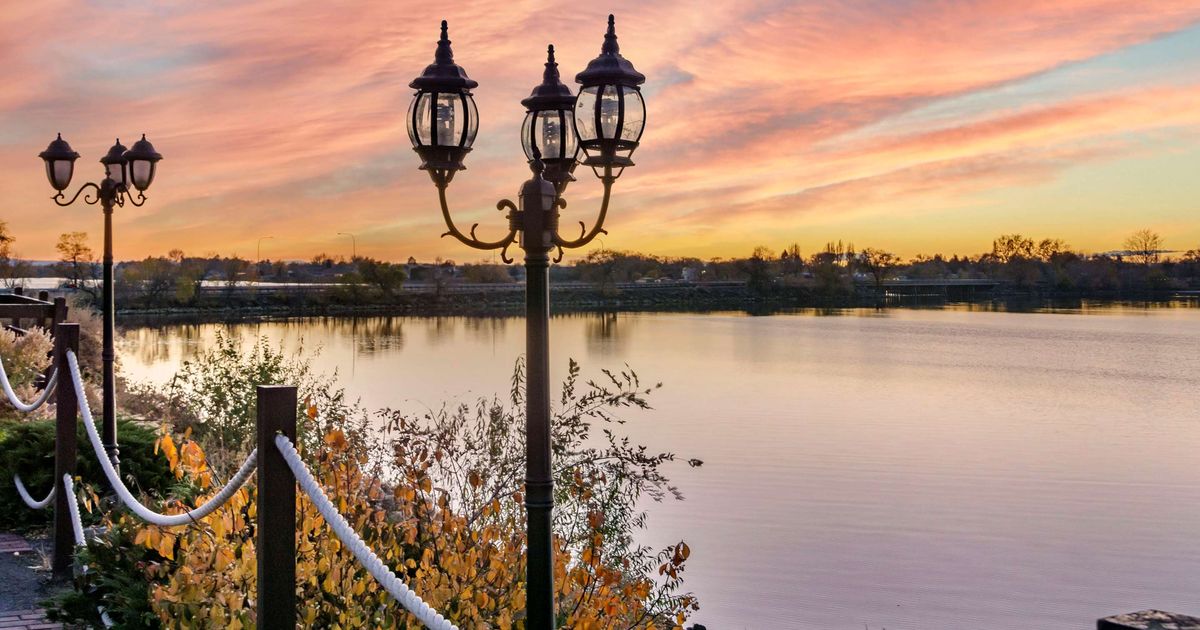 Best Western Plus Lake Front Hotel $142. Moses Lake Hotel Deals ...