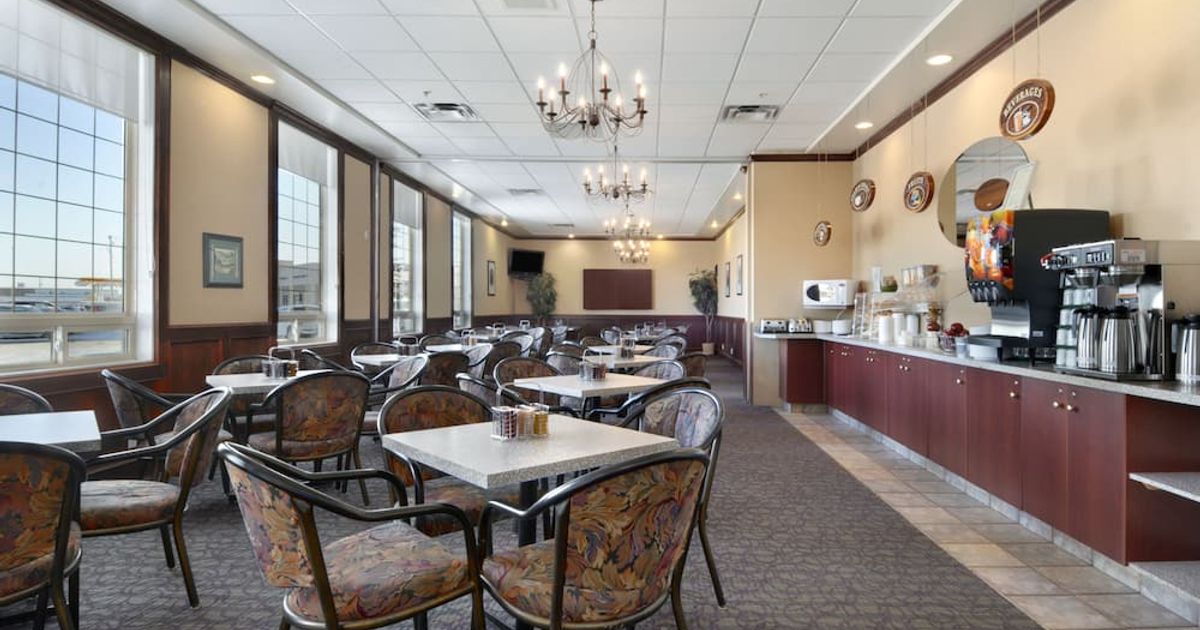 Ramada by Wyndham Red Deer Hotel & Suites £57. Red Deer Hotel Deals ...