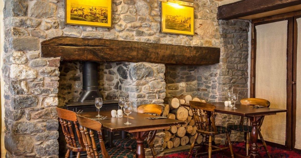 The Kings Head Inn £46. Llandovery Hotel Deals & Reviews - KAYAK
