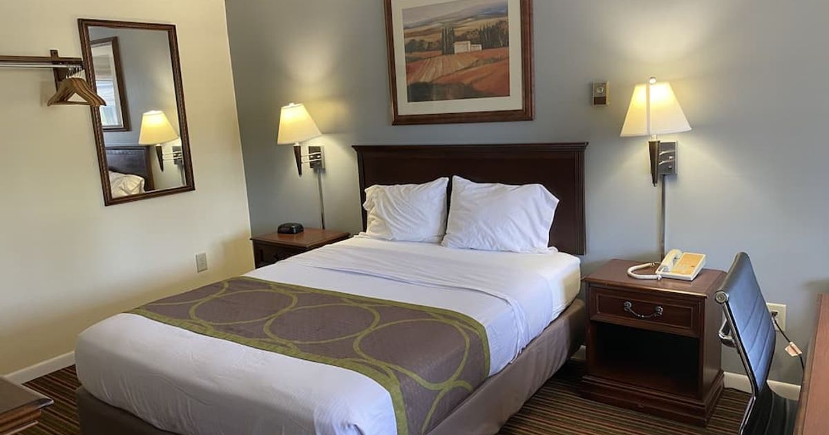 Relax Inn, Brunswick | HotelsCombined