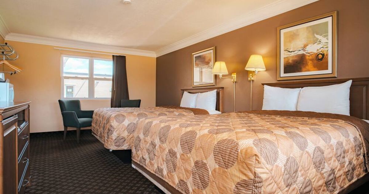 Faulds Motel from $45. Sarnia Hotel Deals & Reviews - KAYAK