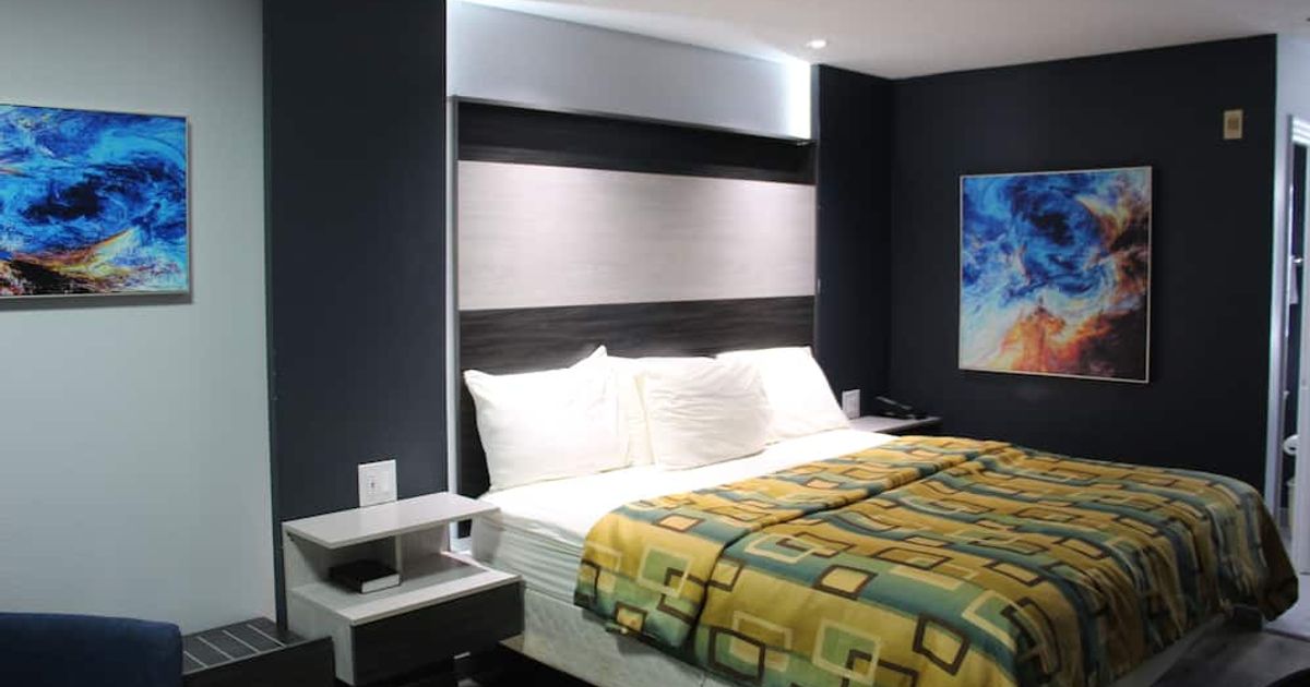Douglas Inn And Suites from $56. Cleveland Hotel Deals & Reviews - KAYAK