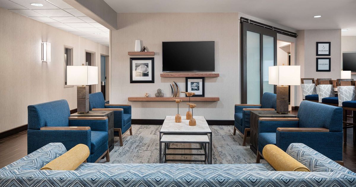 Hampton Inn Loveland £76. Loveland Hotel Deals & Reviews - KAYAK