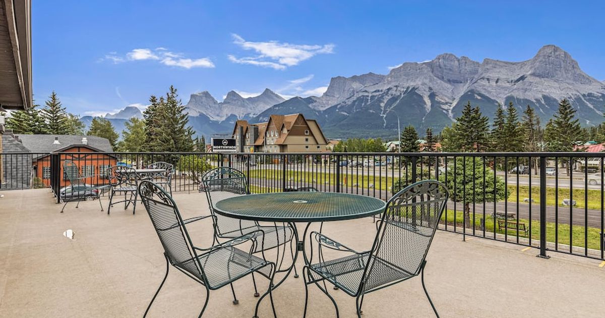 Northwinds Hotel Canmore from $69. Canmore Hotel Deals & Reviews - KAYAK