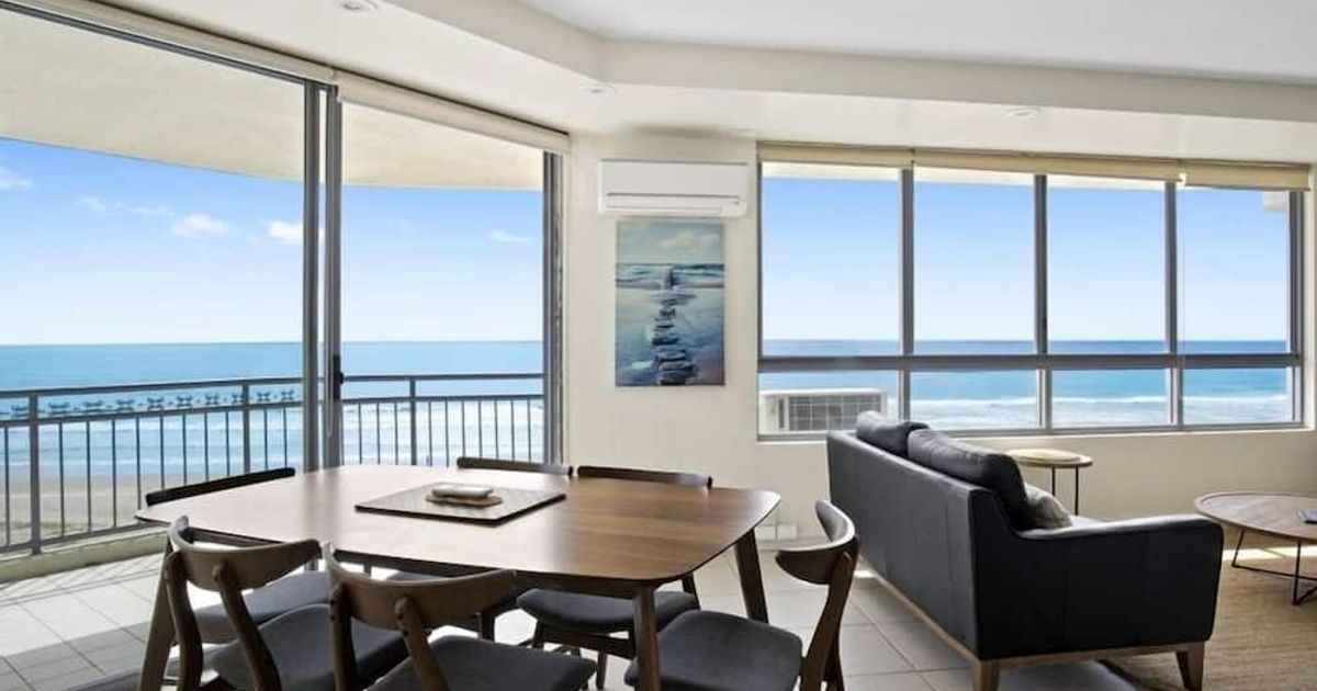Oceanside Resort - Absolute Beachfront Apartments from $216. Bilinga ...
