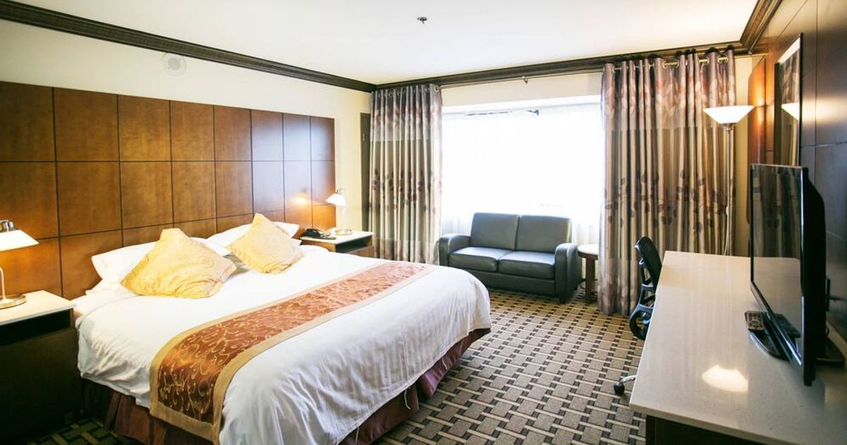 La Crystal Hotel -Los Angeles-Long Beach Area £66. Compton Hotel Deals ...