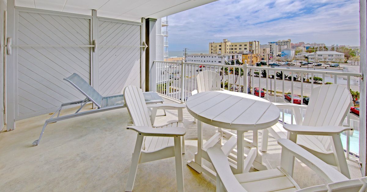 Commander Hotel & Suites £45. Ocean City Hotel Deals & Reviews - KAYAK