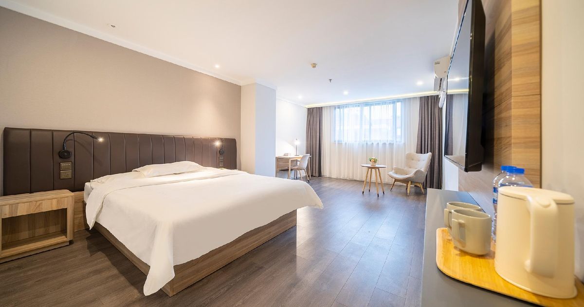 Hanting Premium Hotel Shanghai University Metro Station from $37 ...