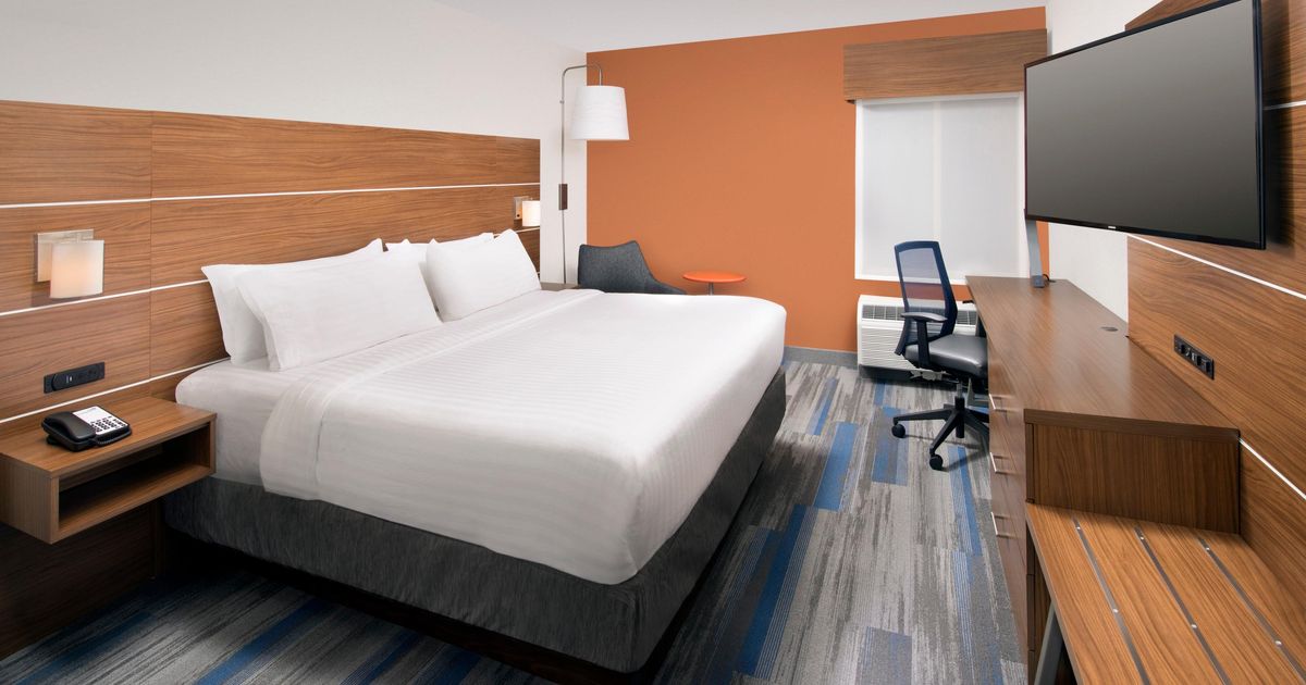 Holiday Inn Express & Suites College Park-University Area By IHG $142 ...