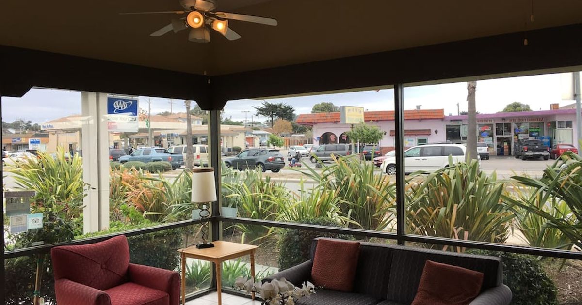 Sand Dollar Inn from $23. Seaside Hotel Deals & Reviews - KAYAK
