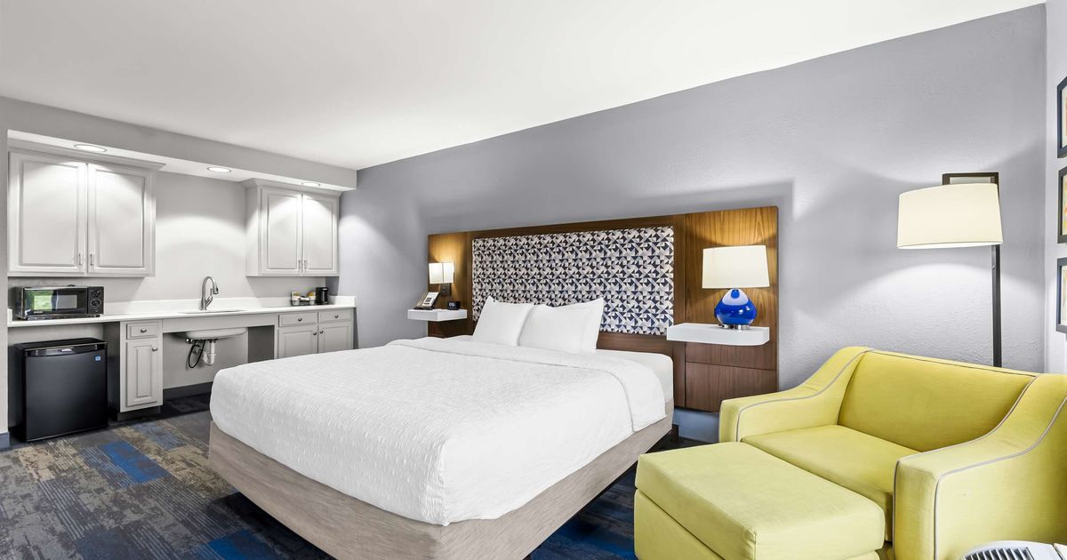 Hampton Inn Florence-Midtown from $46. Florence Hotel Deals & Reviews ...