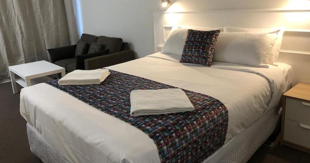 Parkside Inn Motel, Melbourne | HotelsCombined