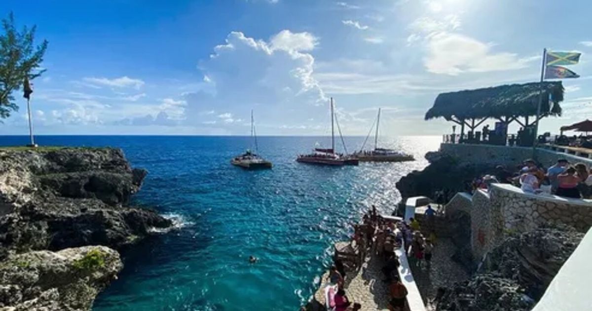 Charela Inn from $133. Negril Hotel Deals & Reviews - KAYAK