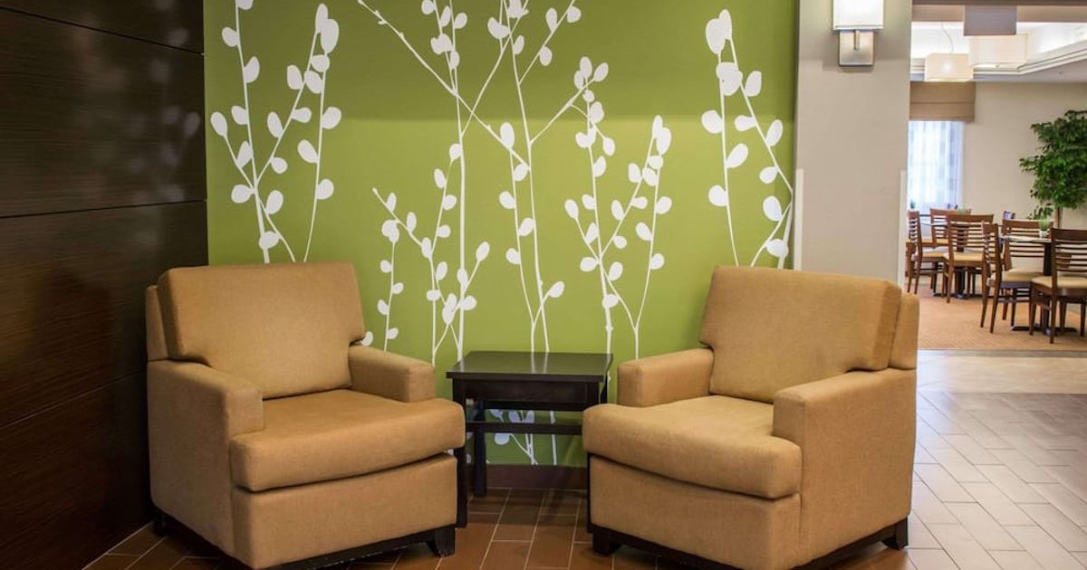 Sleep Inn & Suites Harbour Pointe from $109. Midlothian Hotel Deals ...