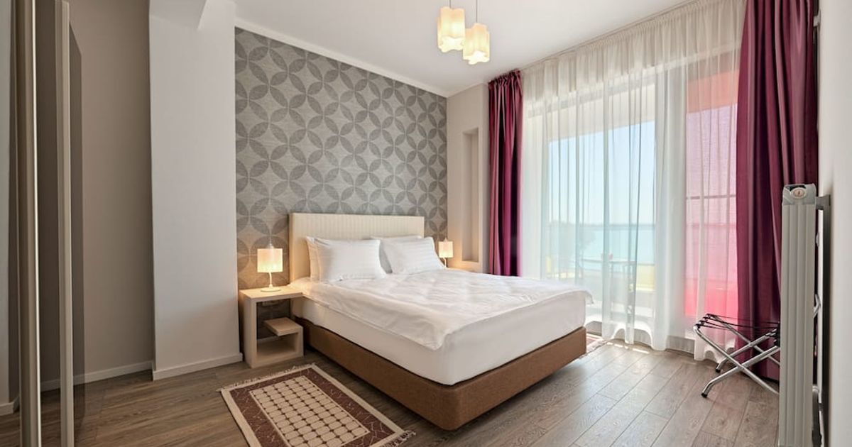 Tomis Garden Apartments Mamaia from $114. Mamaia Hotel Deals & Reviews ...