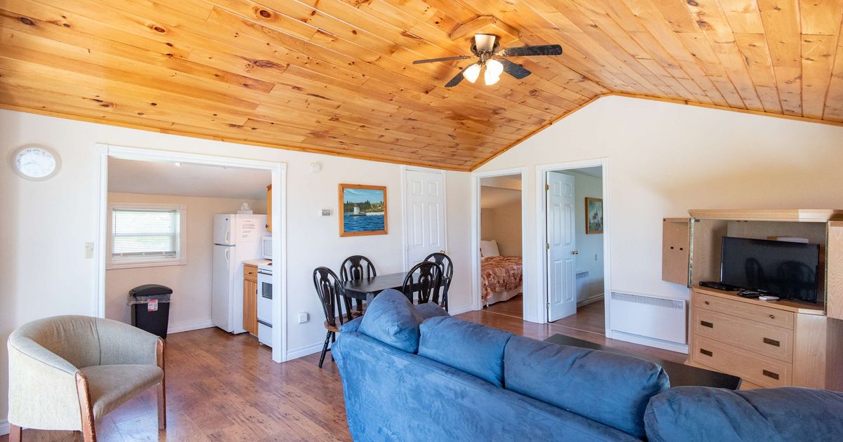 Canadas Best Value Inn & Suites Summerside $119. Summerside Hotel Deals ...