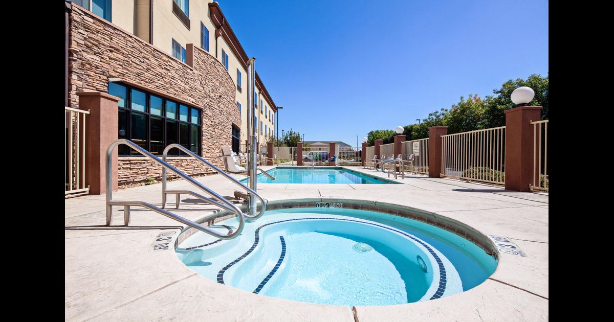 Holiday Inn Express & Suites Clovis-Fresno Area By IHG in Clovis, the ...