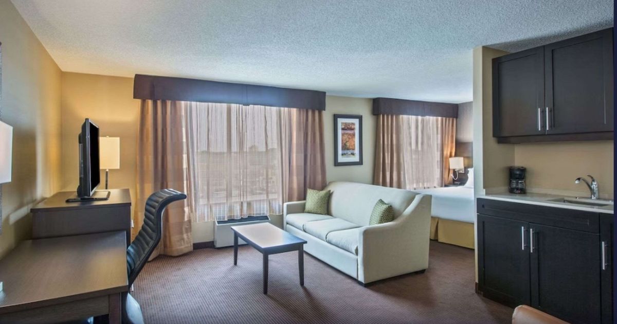 Quality Inn and Suites ₹ 4,748. Regina Hotel Deals & Reviews - KAYAK
