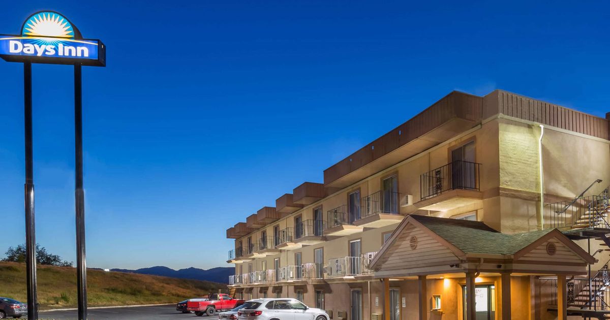 Days Inn by Wyndham Medford from $67. Medford Hotel Deals & Reviews - KAYAK