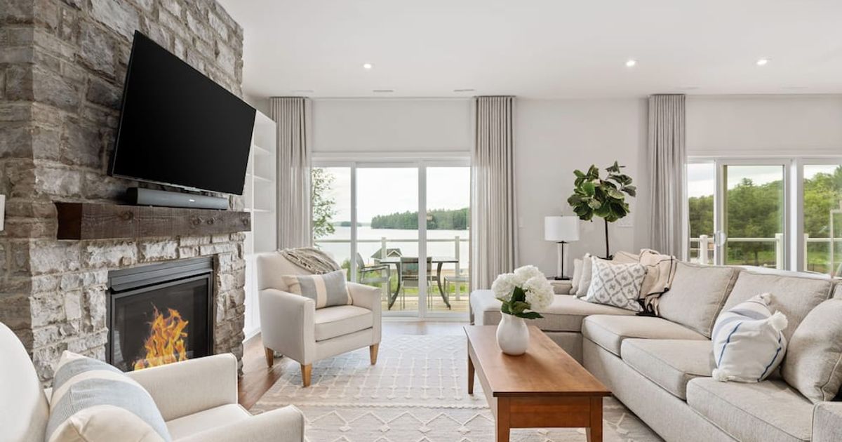 Touchstone Resort from $92. Bracebridge Hotel Deals & Reviews - KAYAK