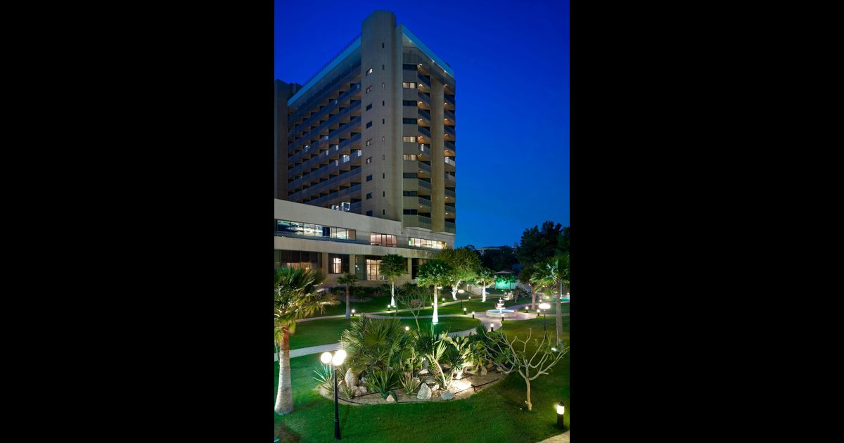 Le Méridien Al Khobar in Al Khobar, Saudi Arabia from $154: Deals ...