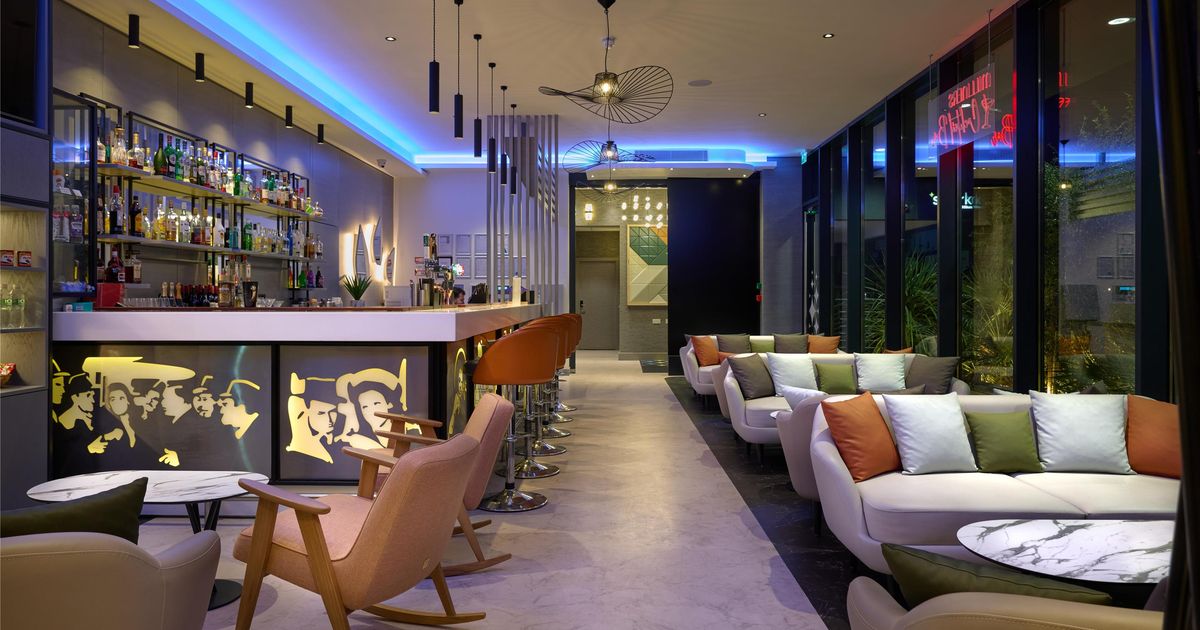 Spark by Hilton Luton £54. Luton Hotel Deals & Reviews - KAYAK