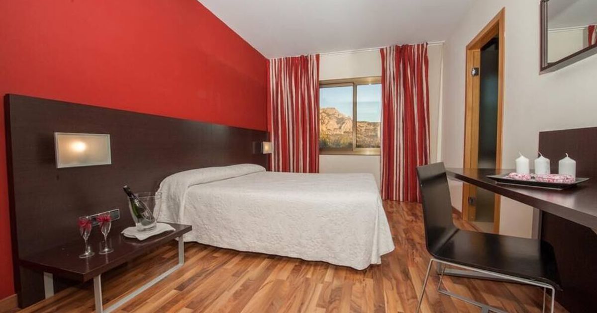 Hotel Bruc desde 43 €. Hoteles en El Bruch - KAYAK