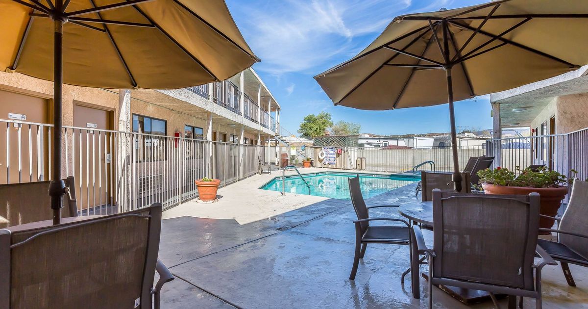 Rodeway Inn Magic Mountain Area from $73. Castaic Hotel Deals & Reviews ...