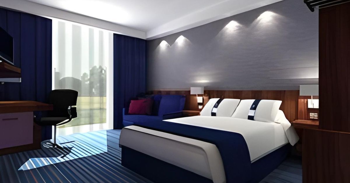 Holiday Inn Express Dunstable By IHG from . Dunstable Hotel Deals ...