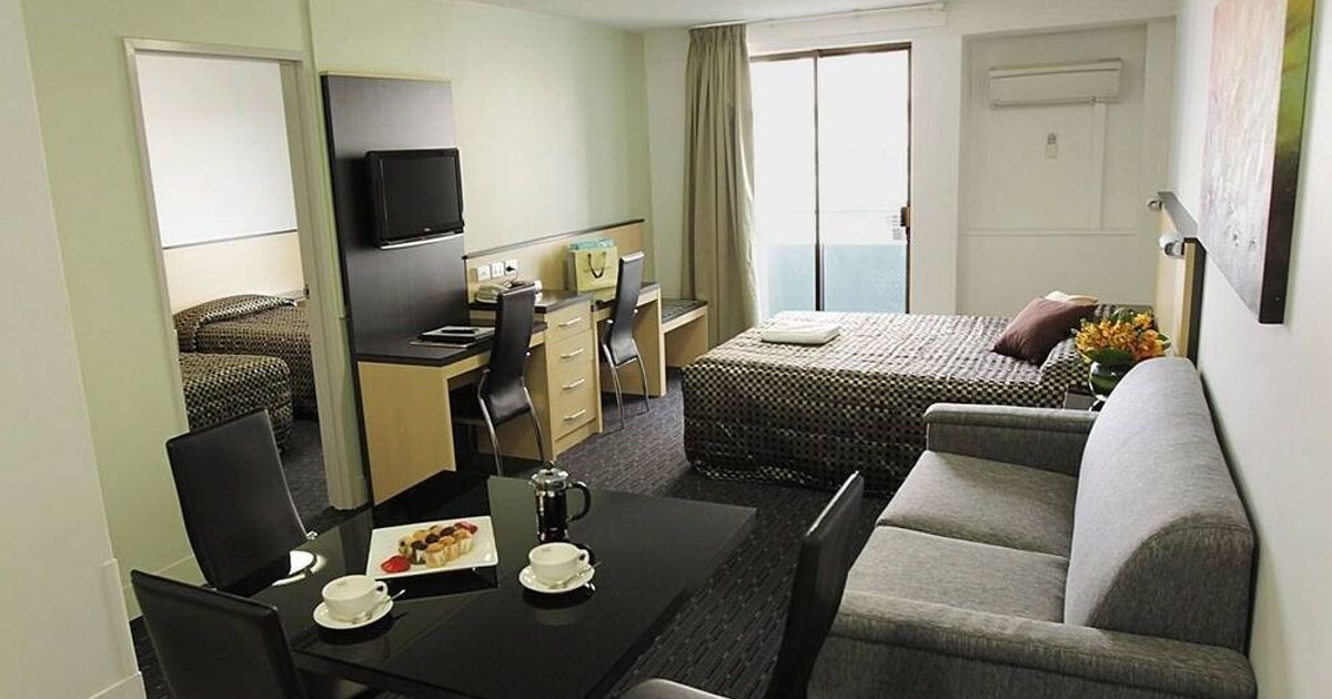 Comfort Inn & Suites Goodearth Perth £5. Perth Hotel Deals & Reviews ...