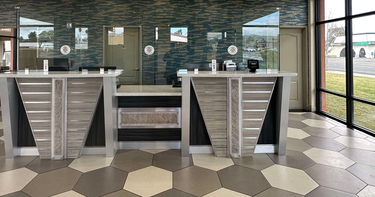 Quality Inn Fairfield Napa Valley Area from $57. Fairfield Hotel Deals ...