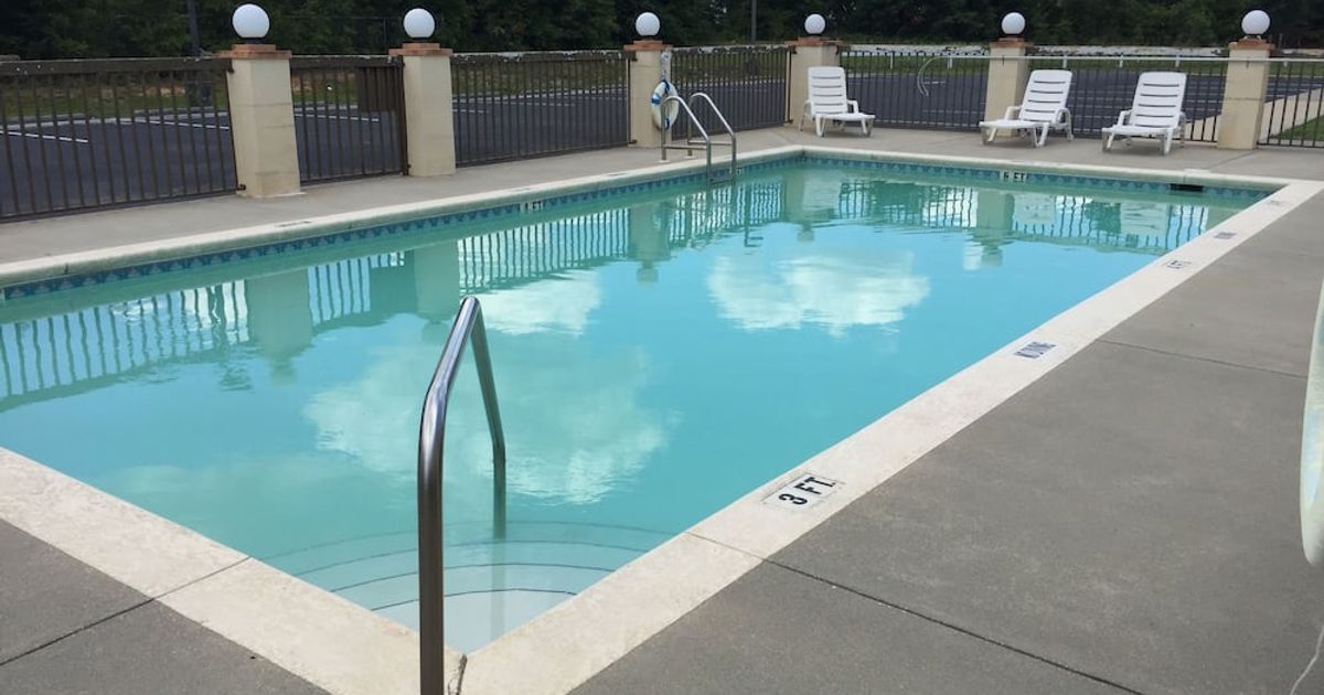 Regency Inn from $87. Milton Hotel Deals & Reviews - KAYAK