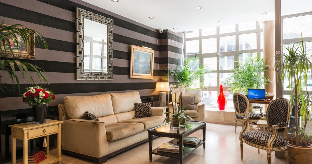 Hotel Volney Opera from $148. Paris Hotel Deals & Reviews - KAYAK