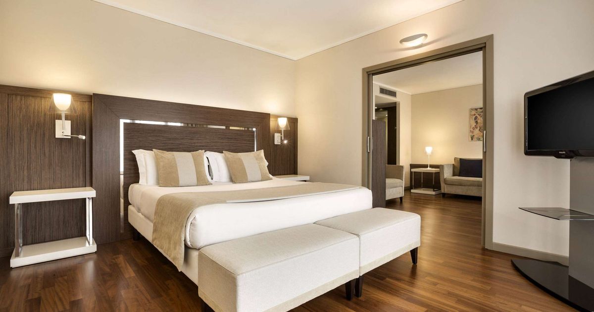 Ramada Plaza by Wyndham Milano $170. Milan Hotel Deals & Reviews - KAYAK