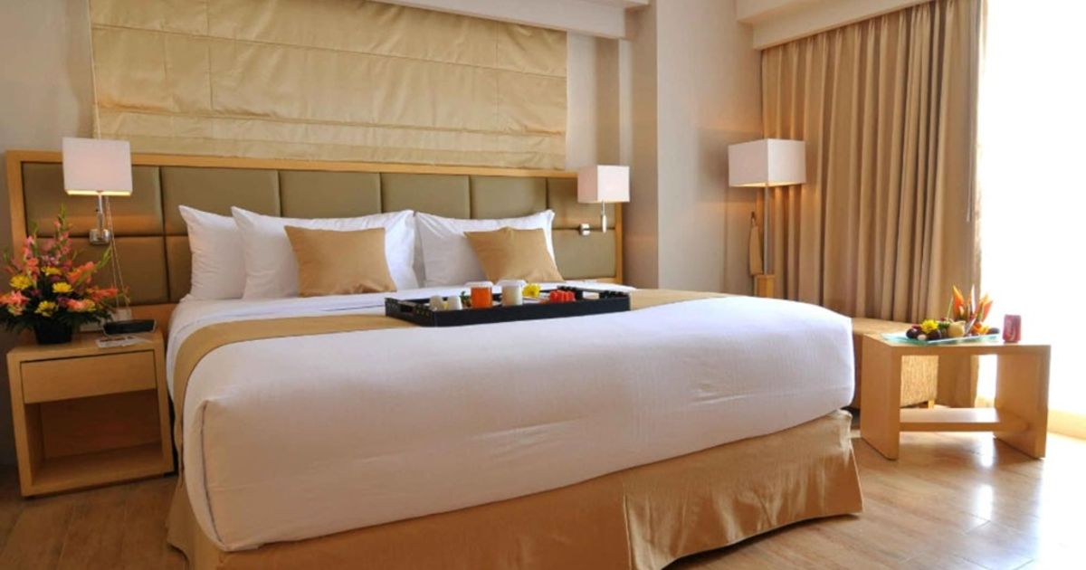 Horison Ultima Semarang $25. Semarang Hotel Deals & Reviews - KAYAK