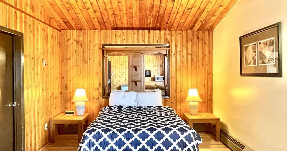 Pembina River Inn from $61. Entwistle Hotel Deals & Reviews - KAYAK