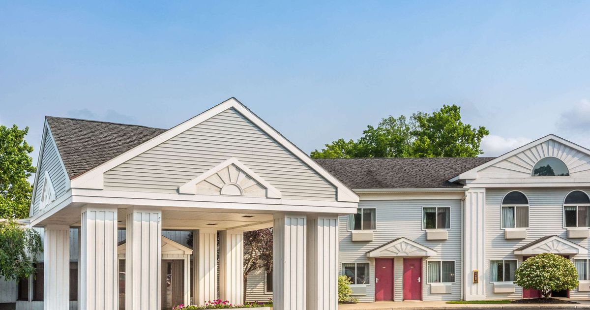 Days Inn by Wyndham Tiffin from $70. Tiffin Hotel Deals & Reviews - KAYAK