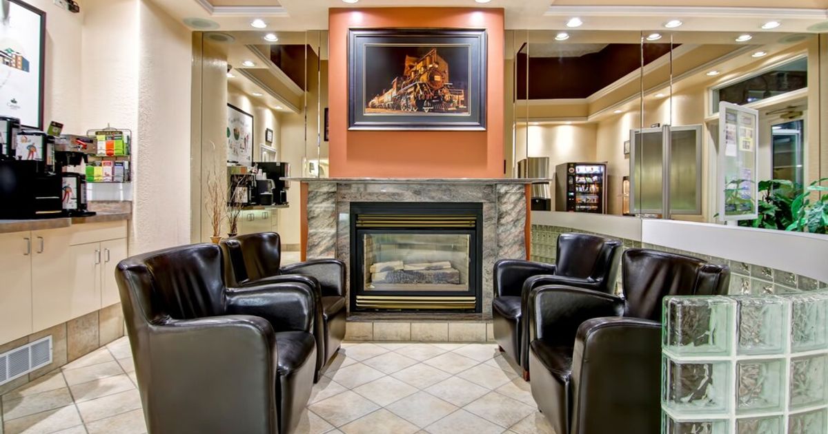 Canalta Stettler from $101. Stettler Hotel Deals & Reviews - KAYAK