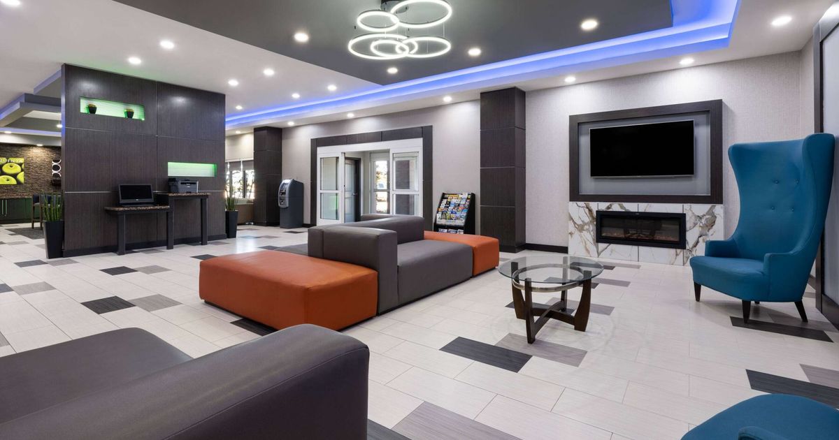La Quinta Inn & Suites by Wyndham Muskogee £72. Muskogee Hotel Deals ...