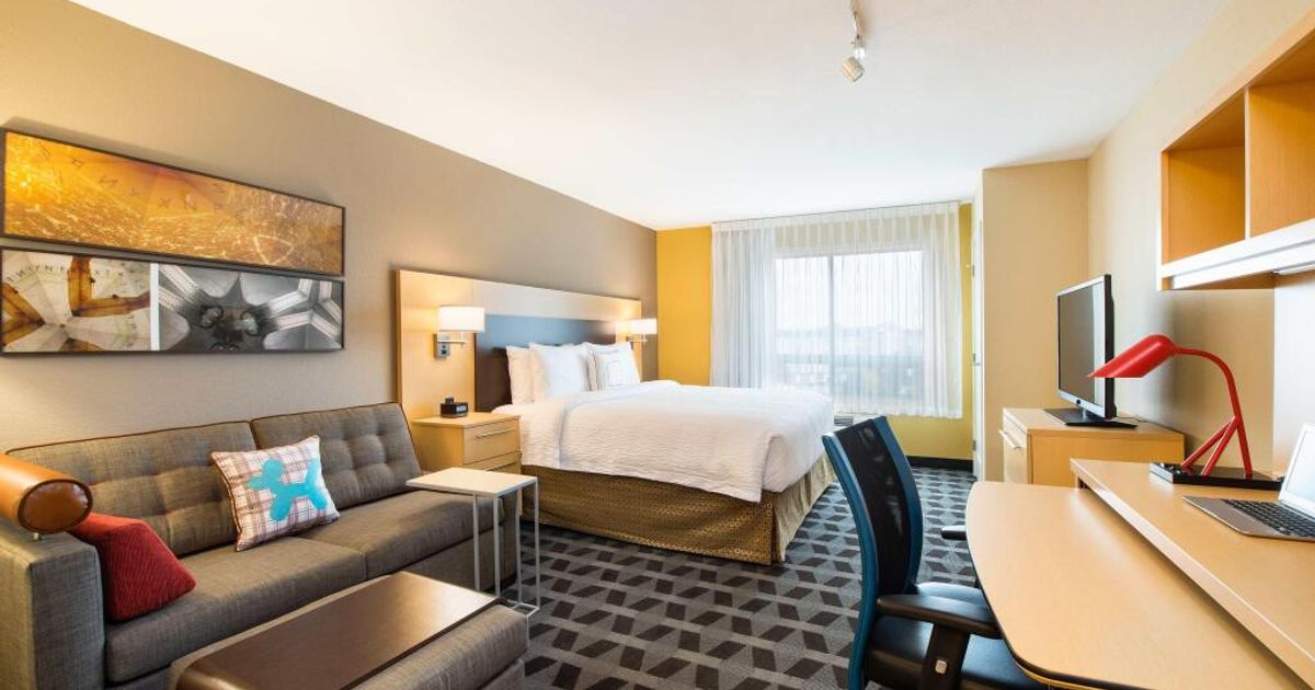 TownePlace Suites by Marriott Red Deer ab 98 €. Hotels in Red Deer - KAYAK