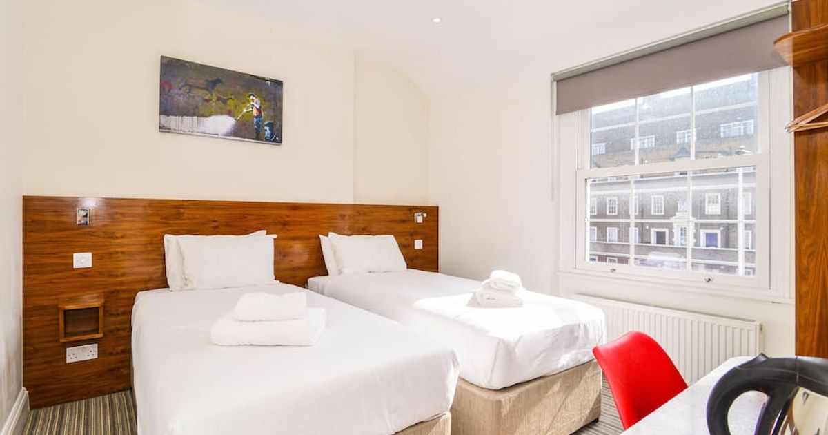 Chelsea Guest House £42. London Hotel Deals & Reviews - KAYAK