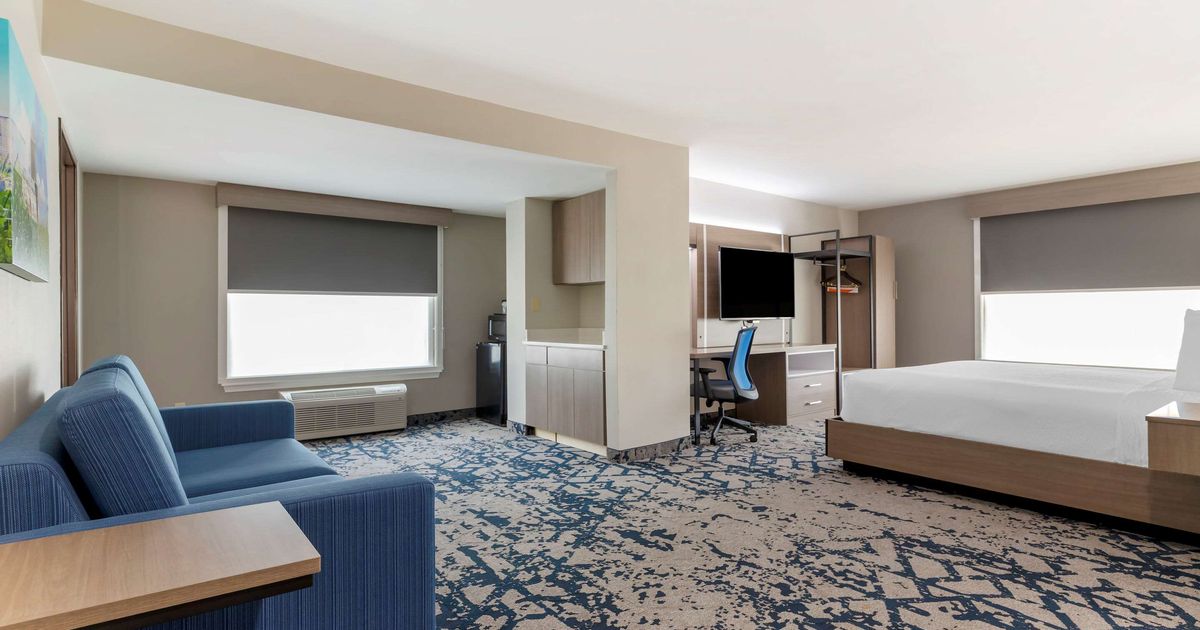 Comfort Inn & Suites Muskogee from $50. Muskogee Hotel Deals & Reviews ...