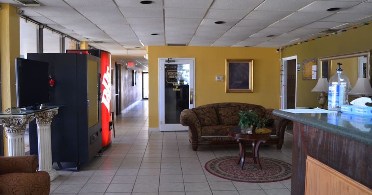 Plaza Inn from $61. Big Spring Hotel Deals & Reviews - KAYAK