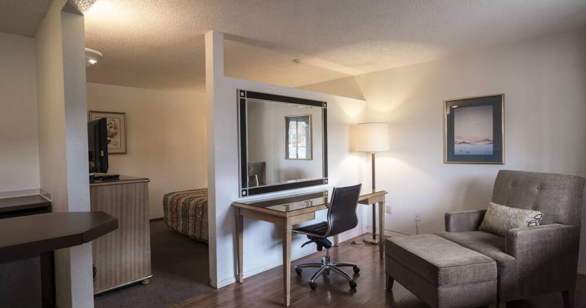 Seatac Inn from $60. SeaTac Hotel Deals & Reviews - KAYAK