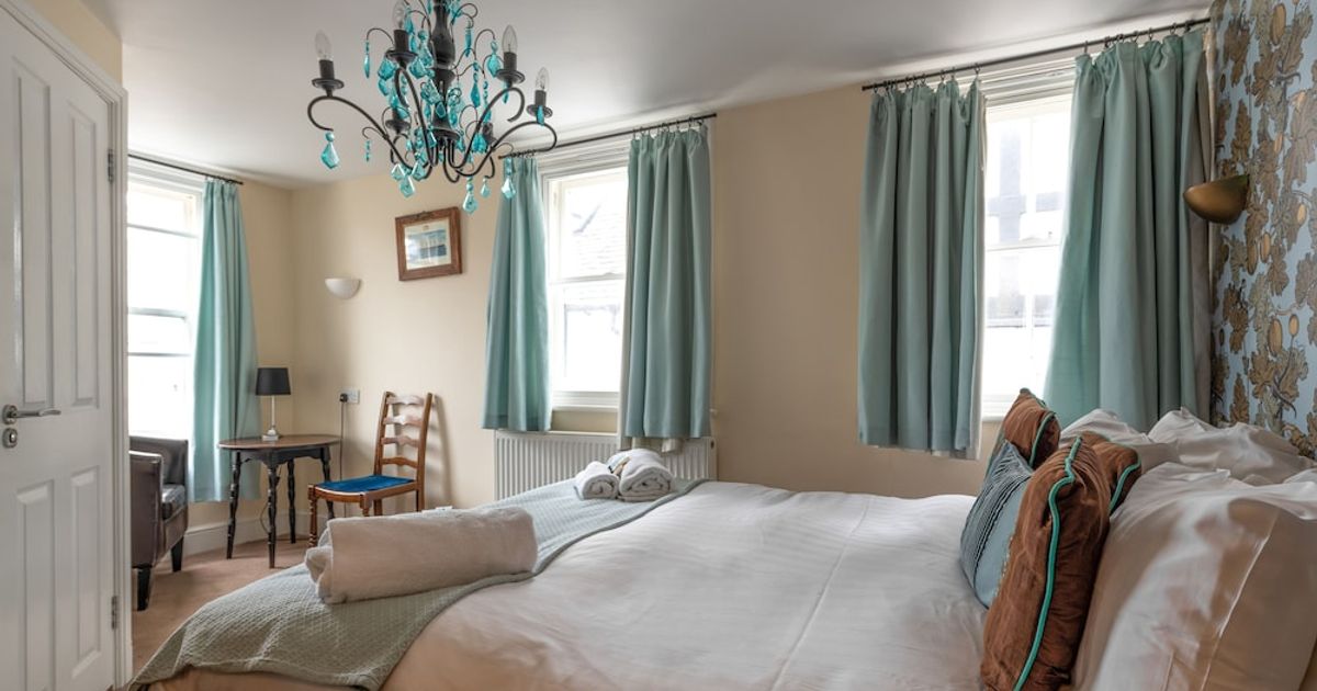 The Union Inn from $73. Cowes Hotel Deals & Reviews - KAYAK