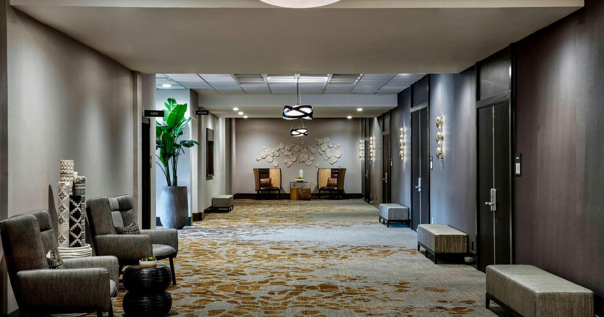 New York LaGuardia Airport Marriott from $58. Queens Hotel Deals ...