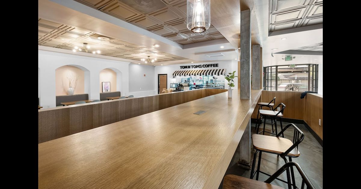 The Live Hotel in Los Angeles, the United States from $92: Deals ...