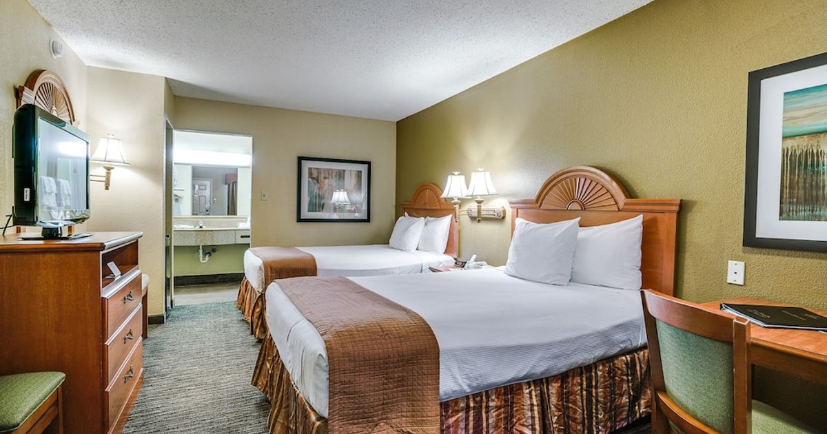 Quality Inn and Suites Dallas-Cityplace from $59. Dallas Hotel Deals ...