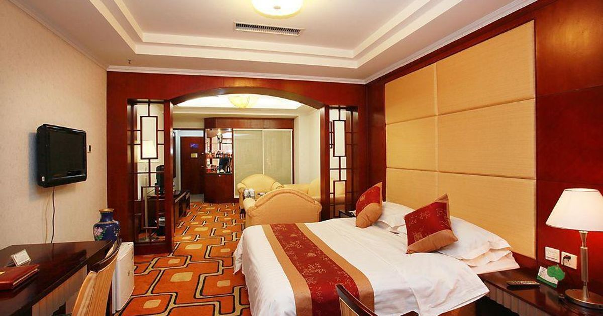 Yantai Golden Beach Hotel from $17. Yantai Hotel Deals & Reviews - KAYAK