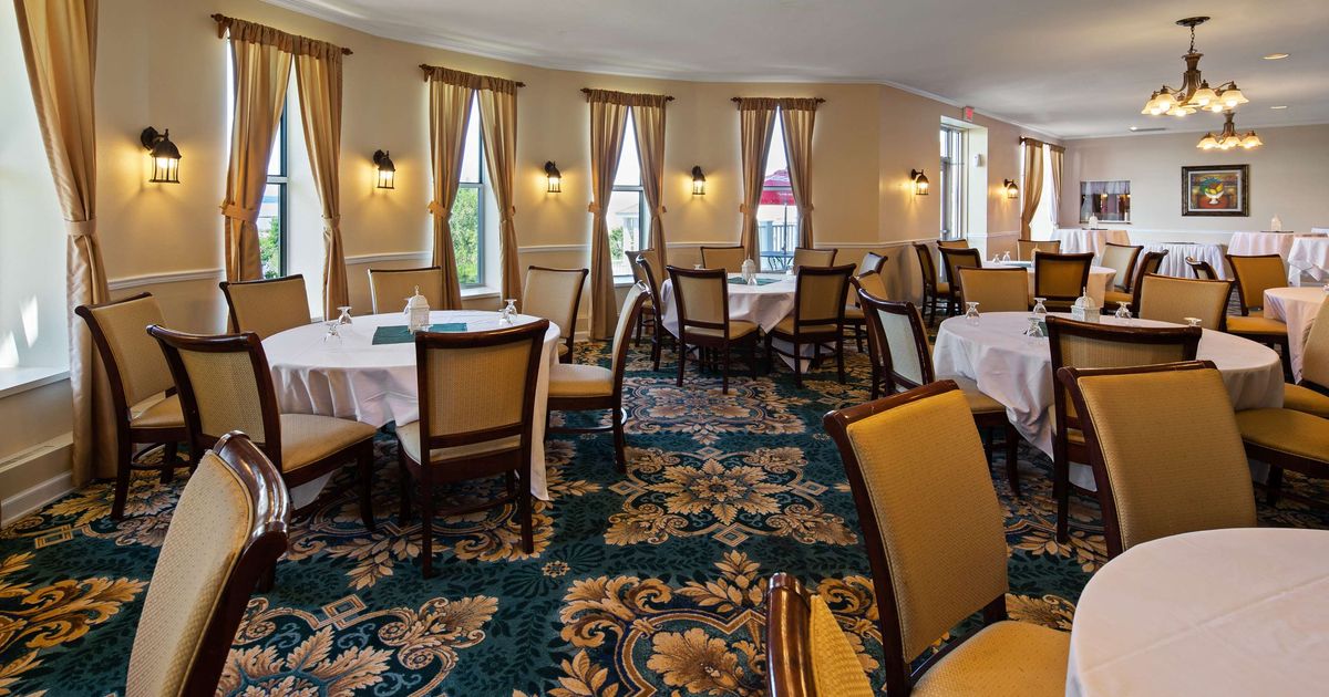 Best Western The Hotel Chequamegon from $104. Ashland Hotel Deals ...